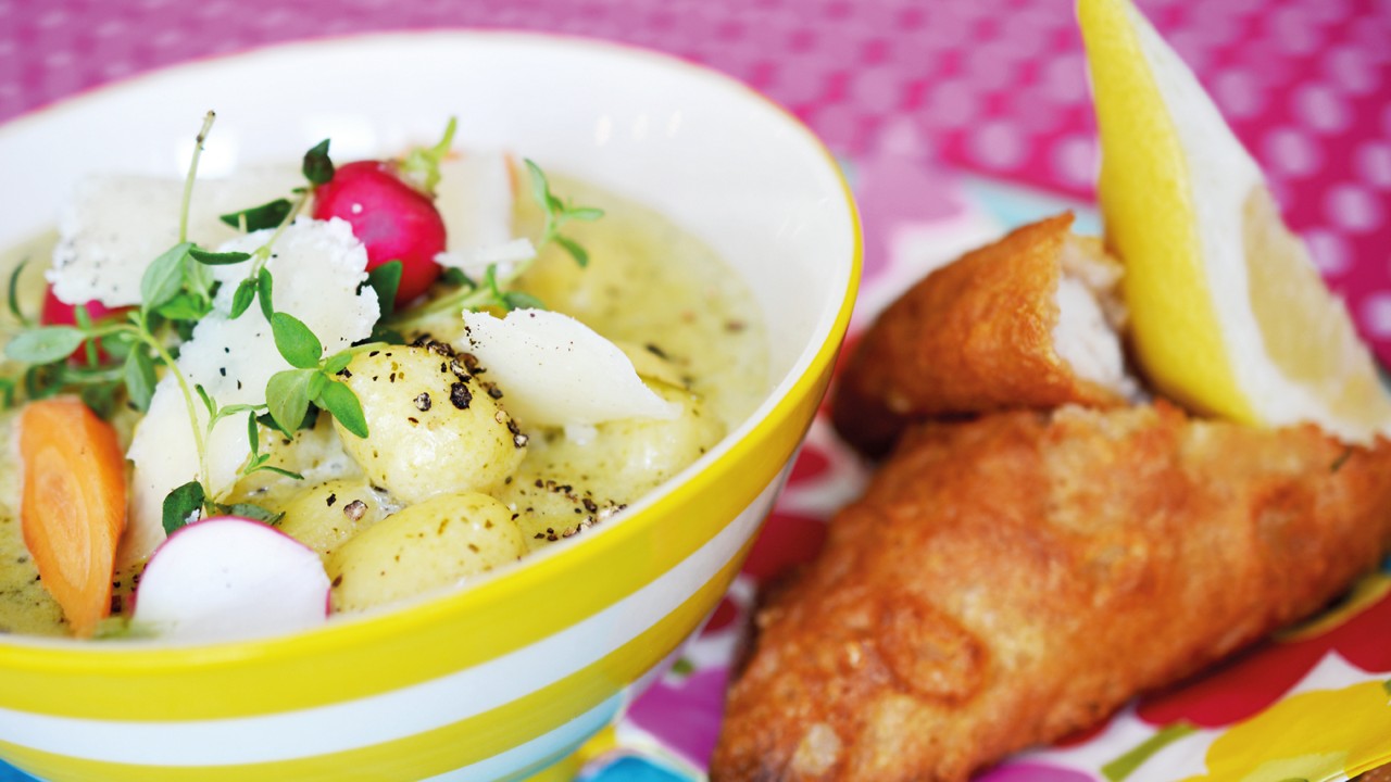 Panert torsk med kremet gnocchi, timian og parmesan - Nutricia.no
