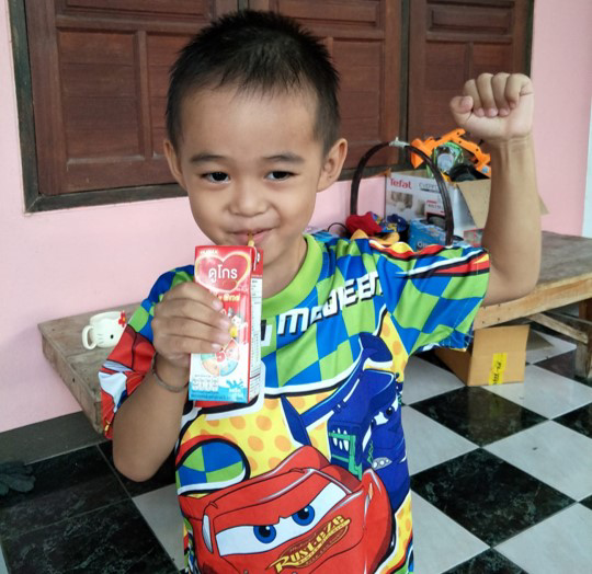 นมกล่องสำหรับเด็กดูเม็กซ์ ดูโกร ยูเอชที Dumex Dugro UHT